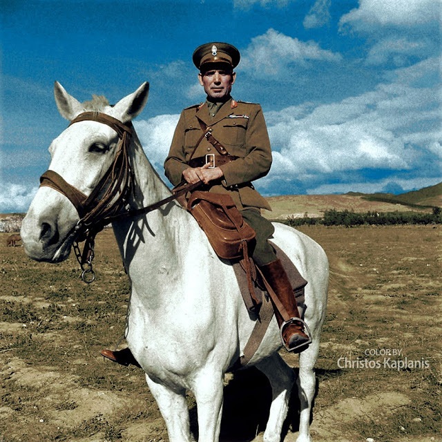 Dmitri Kessel, Οκτώβριος 1944, έφιππος αξιωματικός του ΕΛΑΣ κοντά στις ...