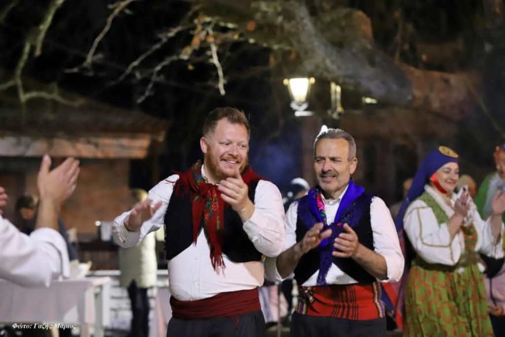 ΤΣΙΚΝΟΠΕΜΠΤΗ ΣΤΗΝ ΚΑΡΥΑ – Ο «ΟΡΦΕΑΣ» ΣΥΓΧΑΙΡΕΙ ΤΟΝ ΑΠΟΛΛΩΝ ΚΑΡΥΑΣ ΓΙΑ ...