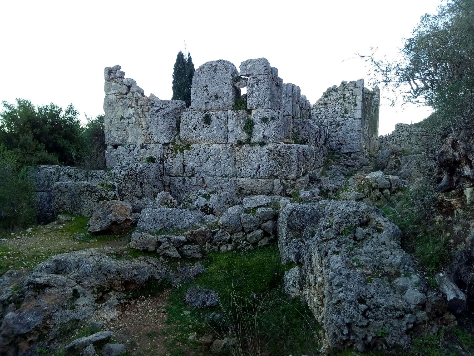 Άποψη της πυργοειδούς κατασκευής των Ελληνιστικών χρόνων στο Άνω Άνδηρο ...