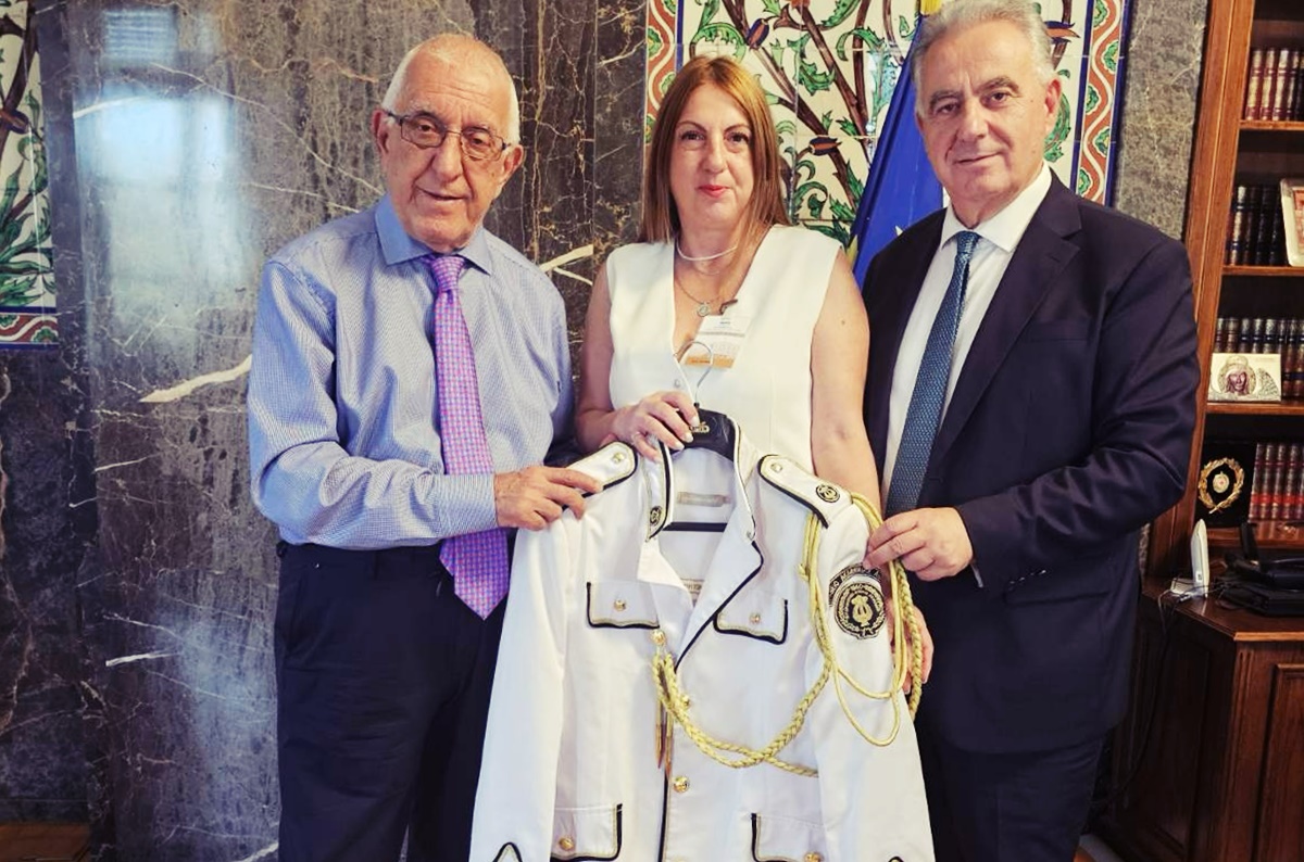 130625 ΦΙΛΑΡΜΟΝΙΚΗ ΒΟΥΛΗ 1